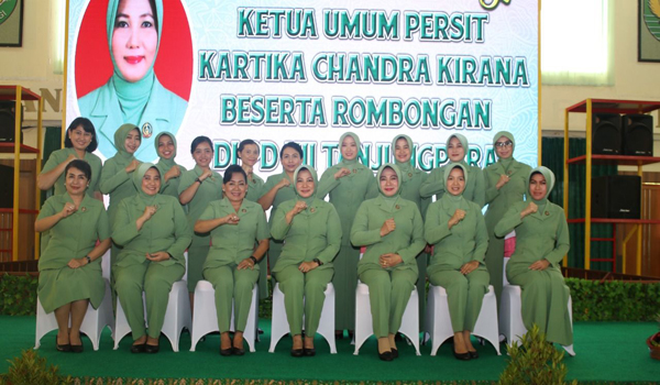 Ketum Persit KCK Tatap Muka Dengan Anggota Persit KCK PD XII Tanjungpura – Kalimantan News